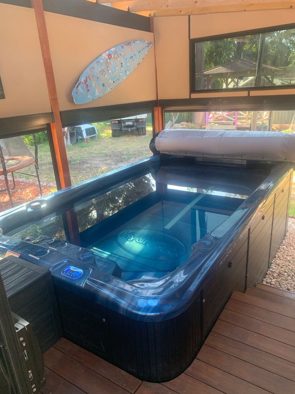 Portable Spas - Mega Spa