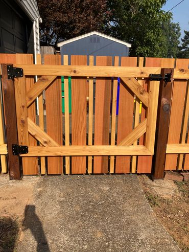 Portland Cedar Fences & Gates - Embassy Enterprises