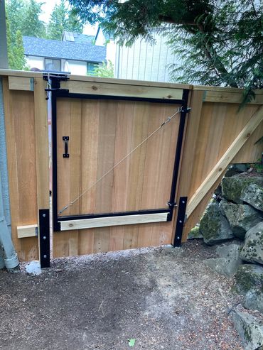 Portland Cedar Fences & Gates - Embassy Enterprises