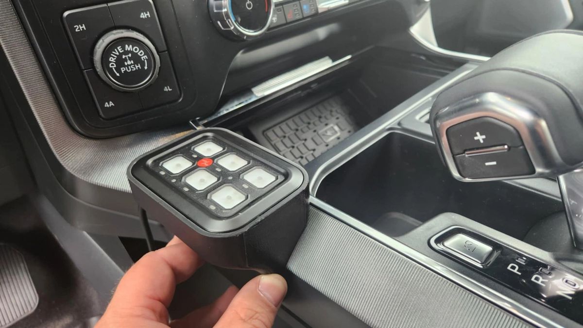 2024-25 FORD F150 AUX SWITCH PANEL MOUNT