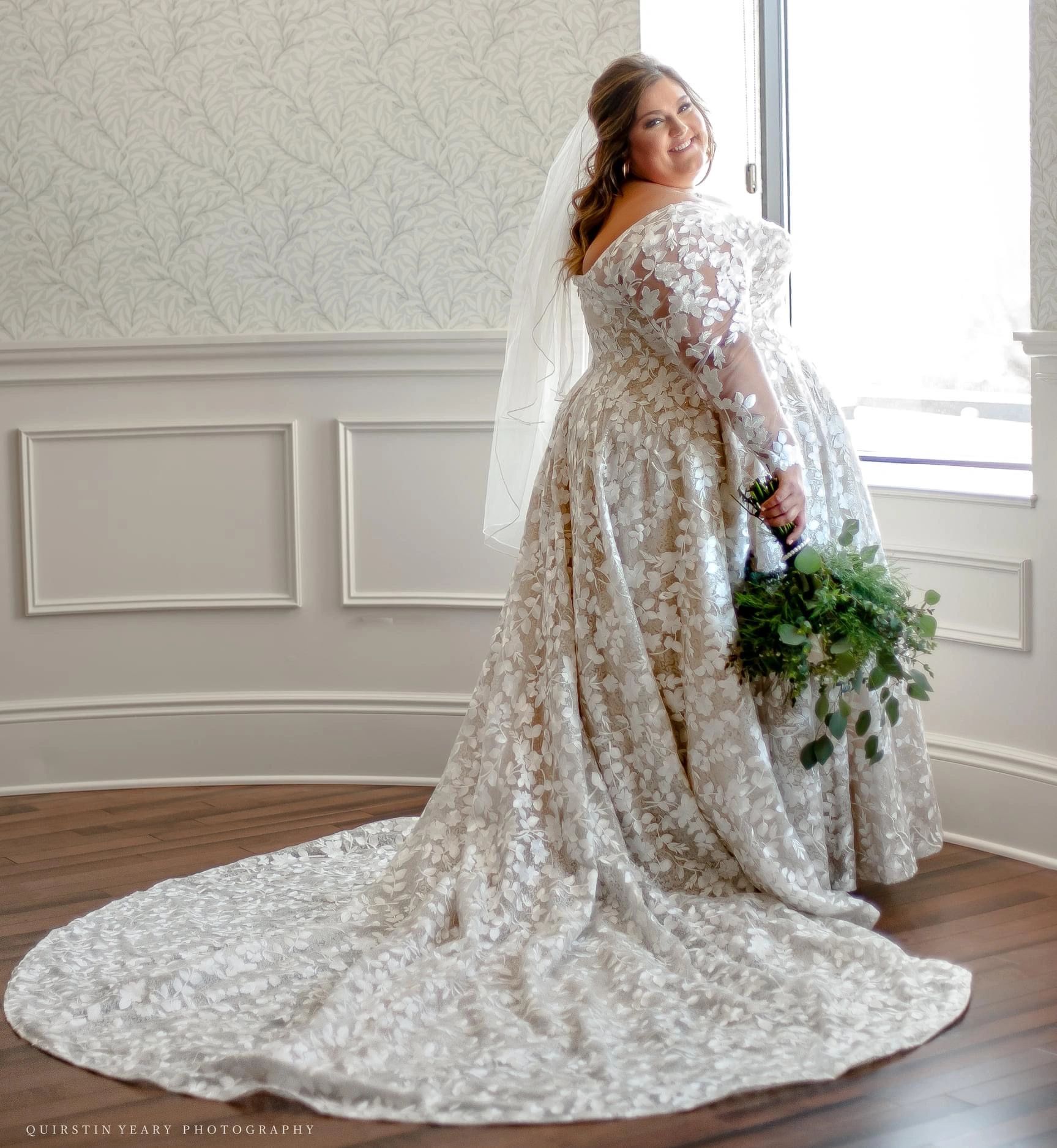 C O N T A C T | Autumn Rhodes Makeup & Beauty