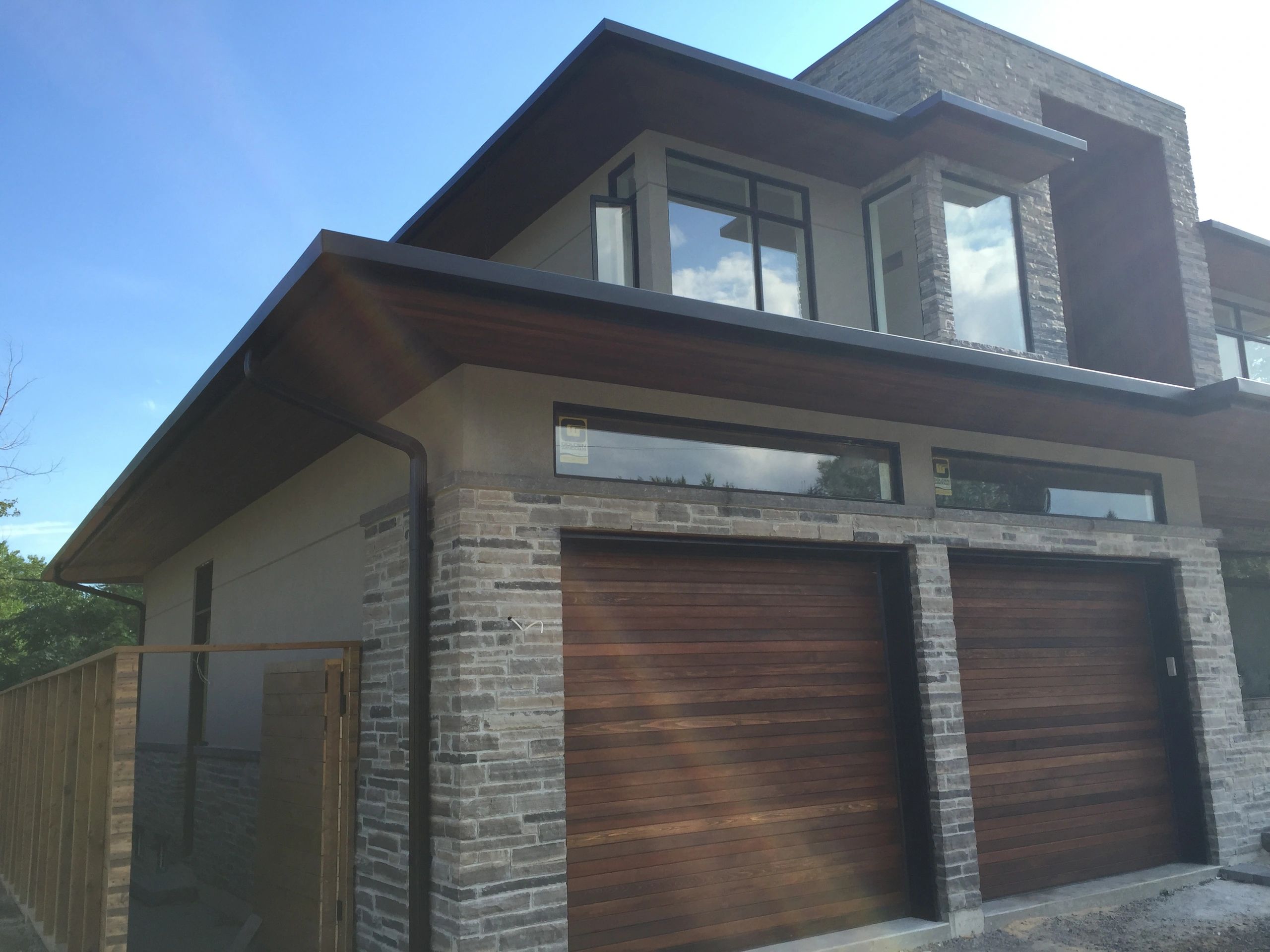 Modern home exterior finishes