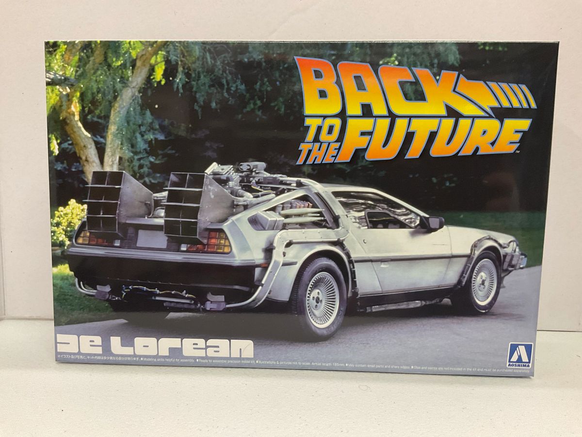 1/24 DeLorean Car Hook Type Back to the Future I w/Engine Details