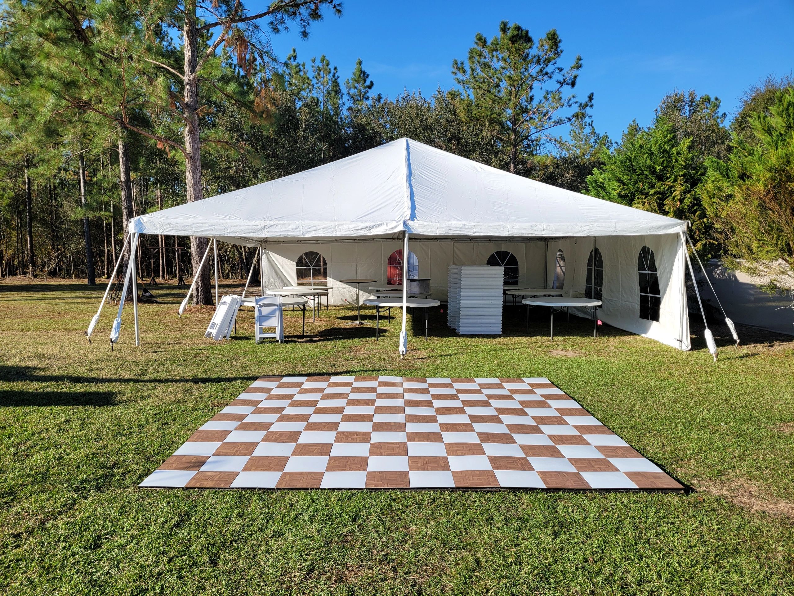 Beach Wedding in Pensacola Beach - Emerald Coast Event Rentals ...