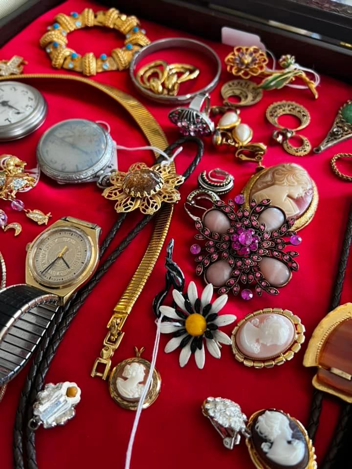 Estate Treasures - Hattiesburg, Mississippi