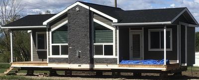 WELCOME [minishacks.com]