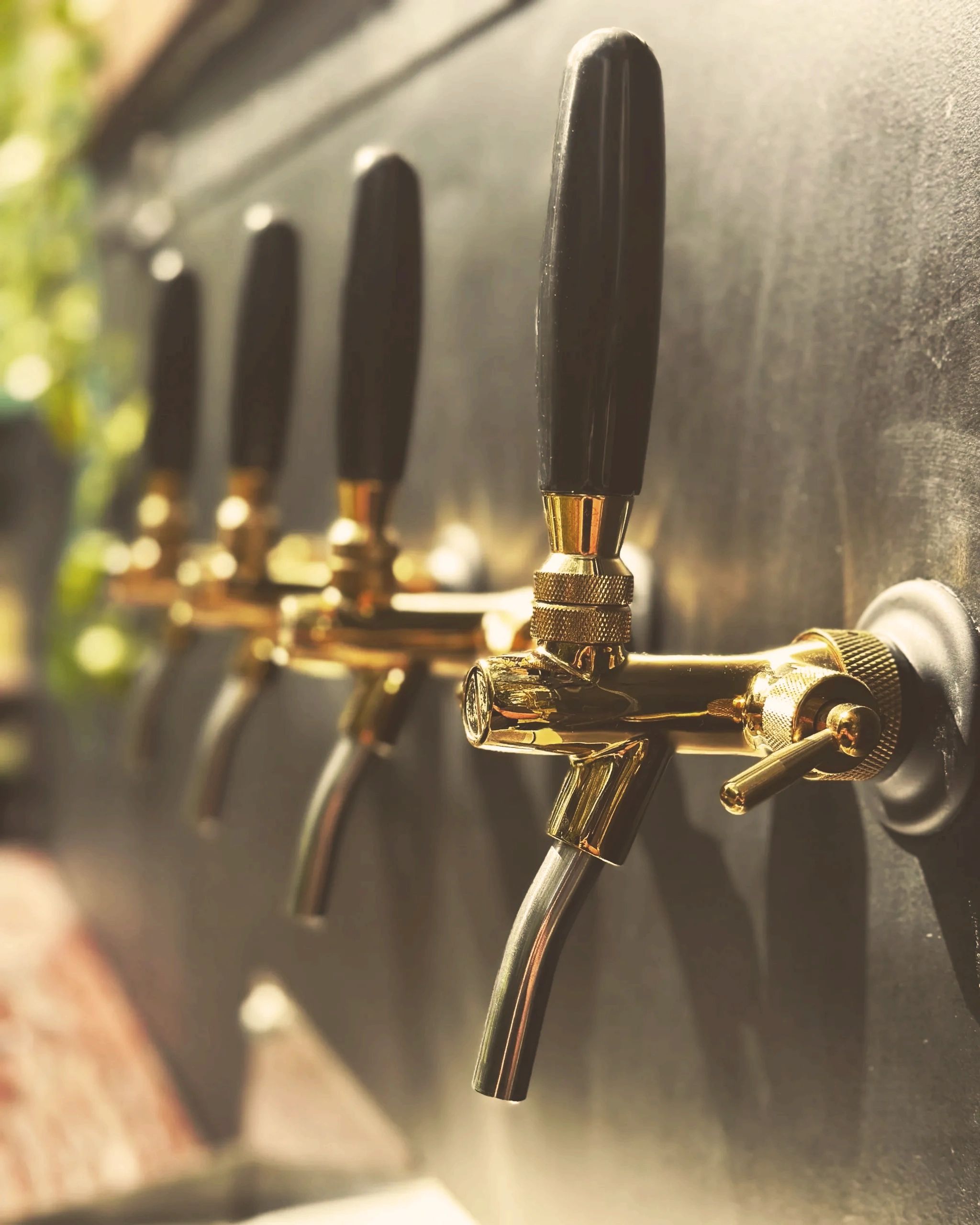 Mobile Bar Hire - Roaming Tavern