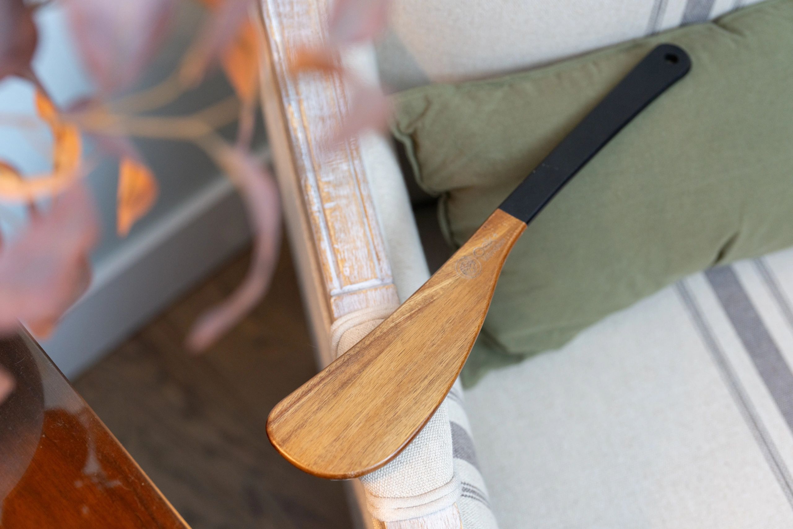 Oak+Windsor - Easy Bed Sheet Tucker, Bed Tucking Tool, Bed Making Kit