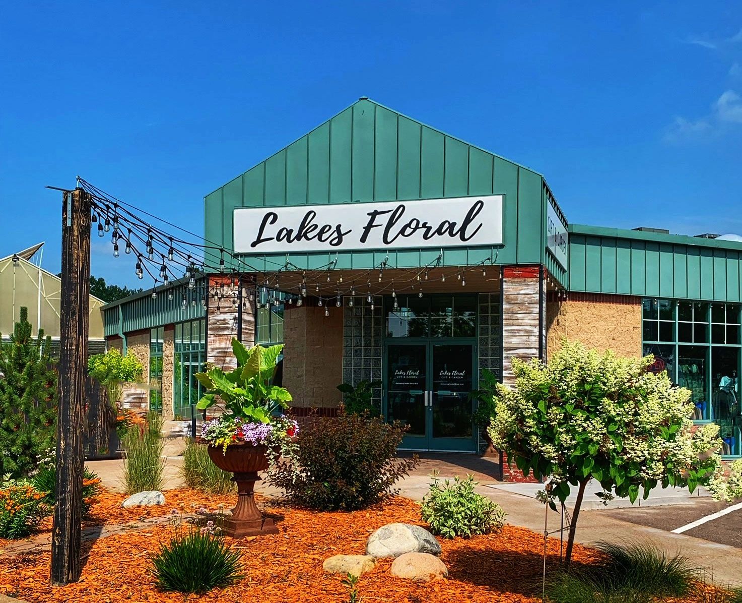 HOME [lakesfloralgiftandgarden.com]