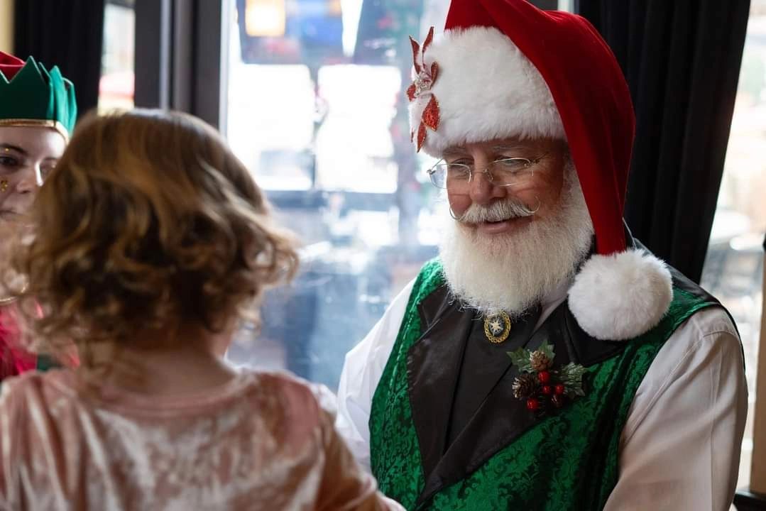 Santa Claus Visits in Charlotte, NC - Book Now!