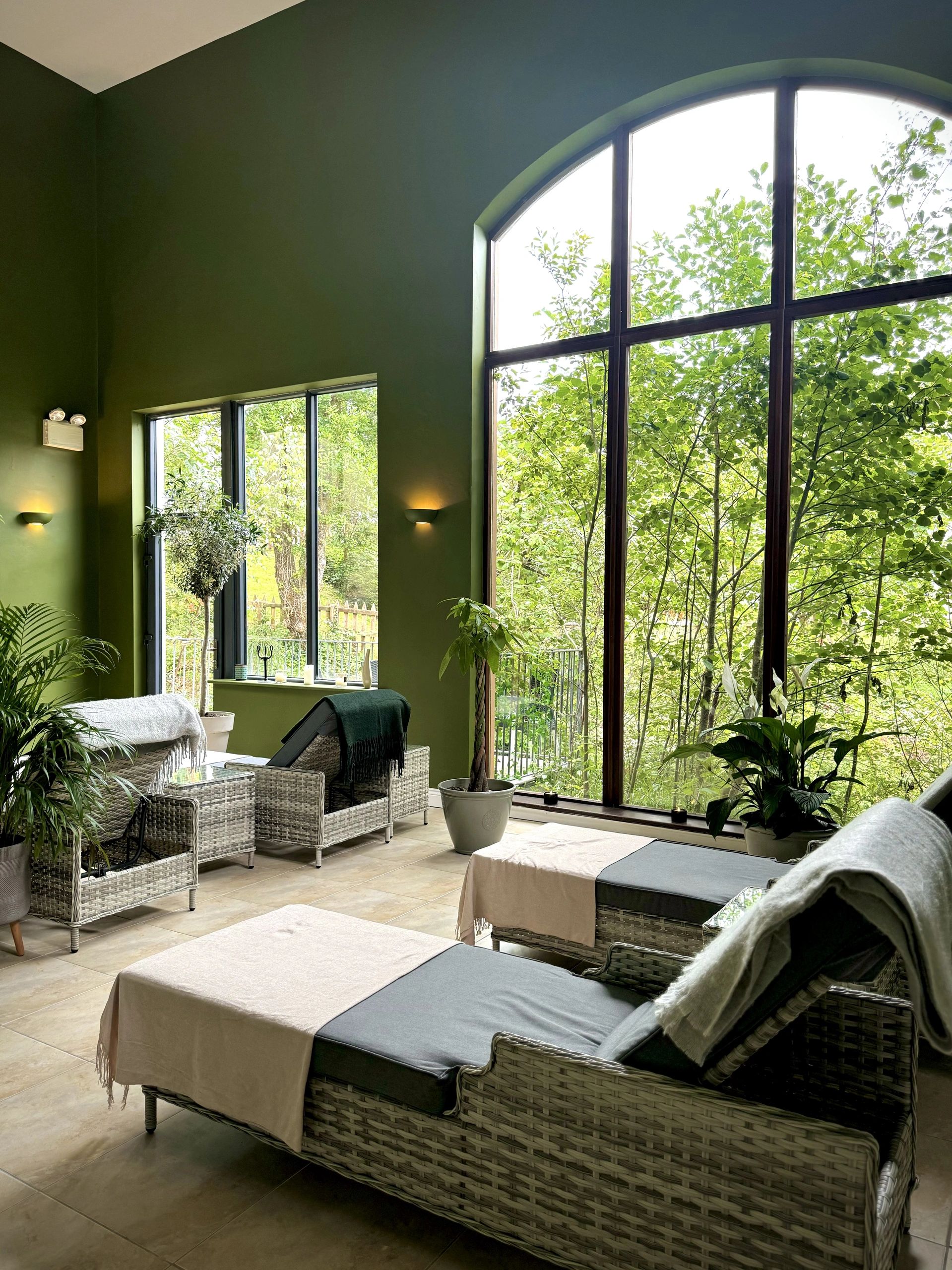 Experience Ultimate Relaxation at The Jewel Lodge with Outside Spa