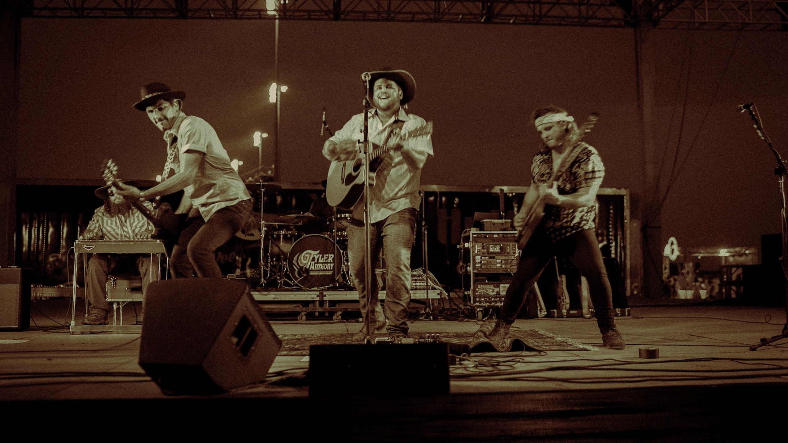 SHOWS