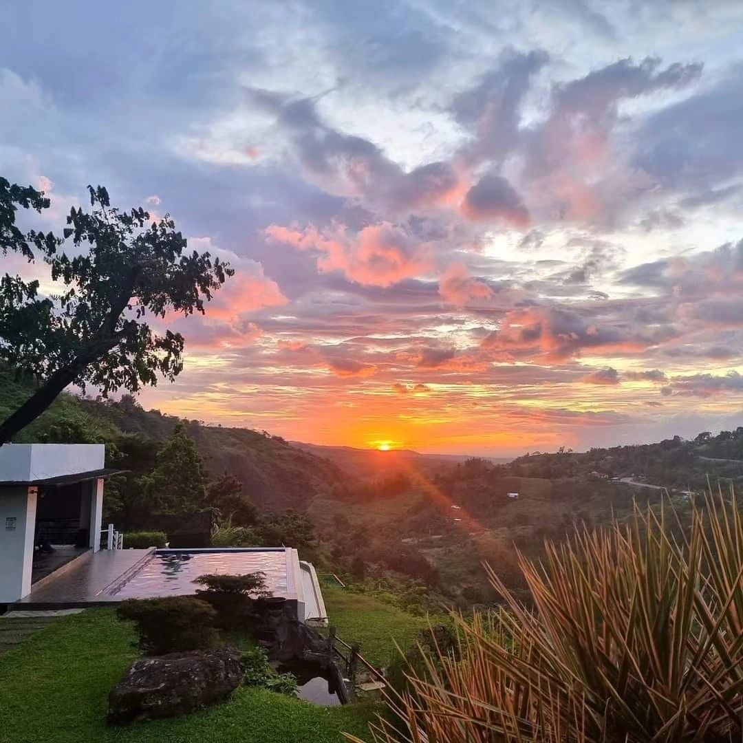 Experience the Beauty of Puesta Del Sol