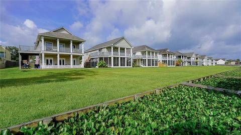 River Highlands Estates