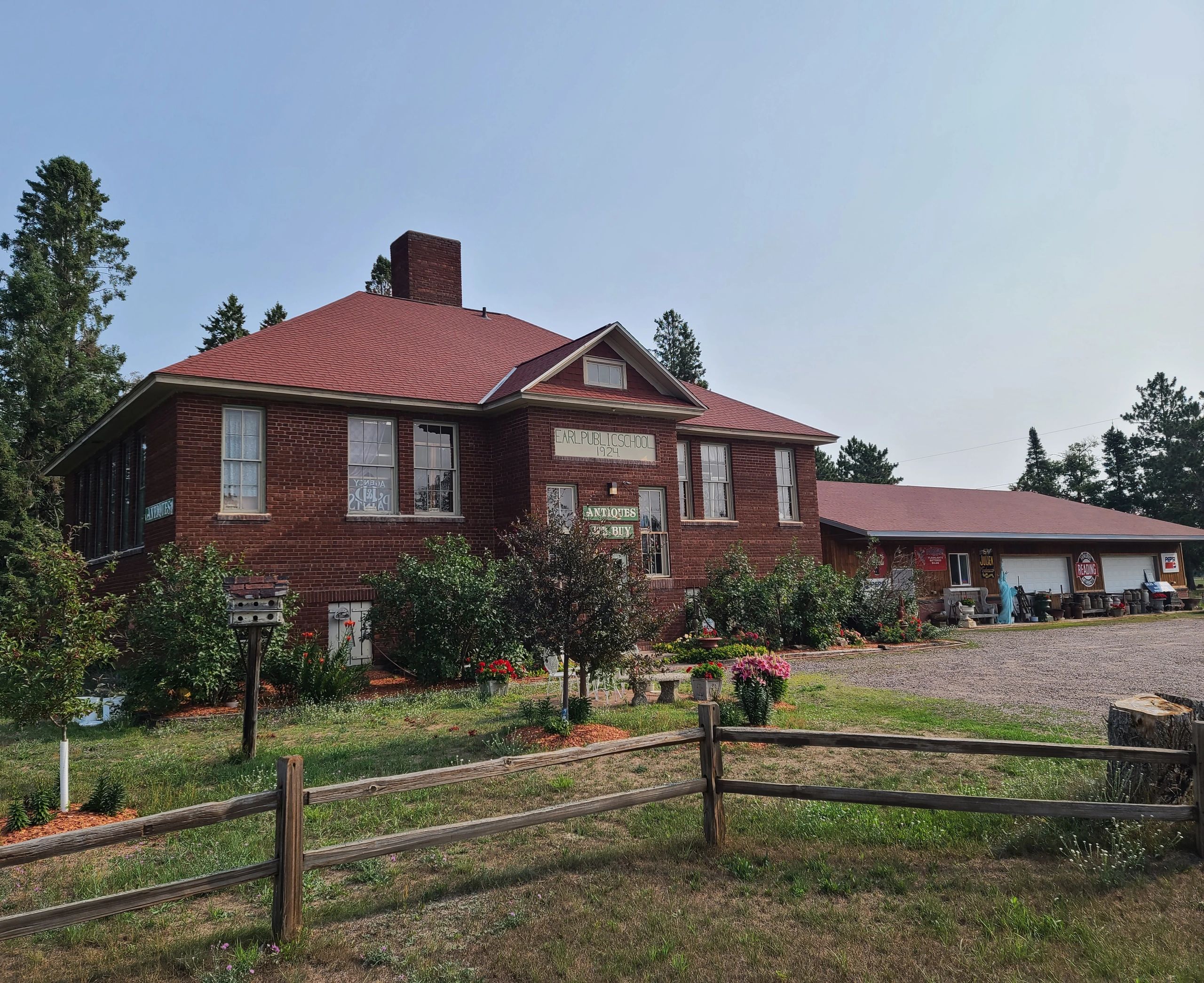 Prock's Crocks & Antiques