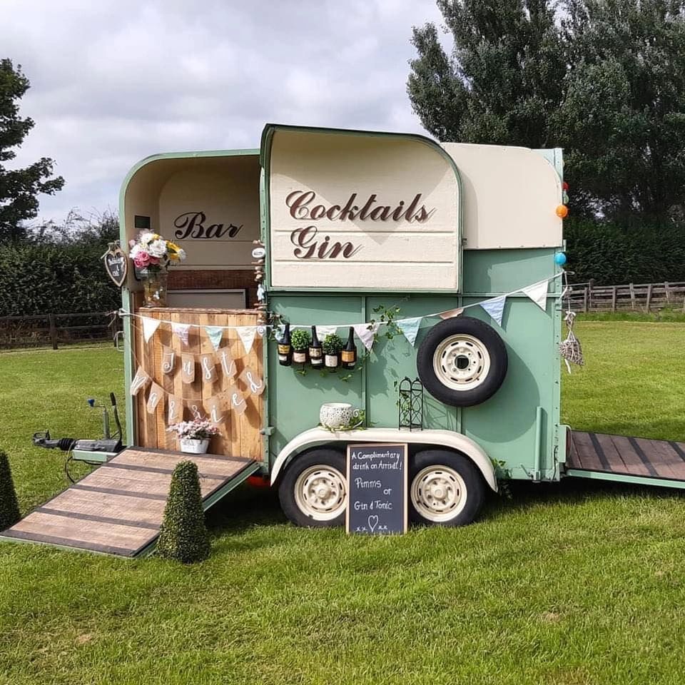 Mobile Bar Hire - Bubbles & Chic