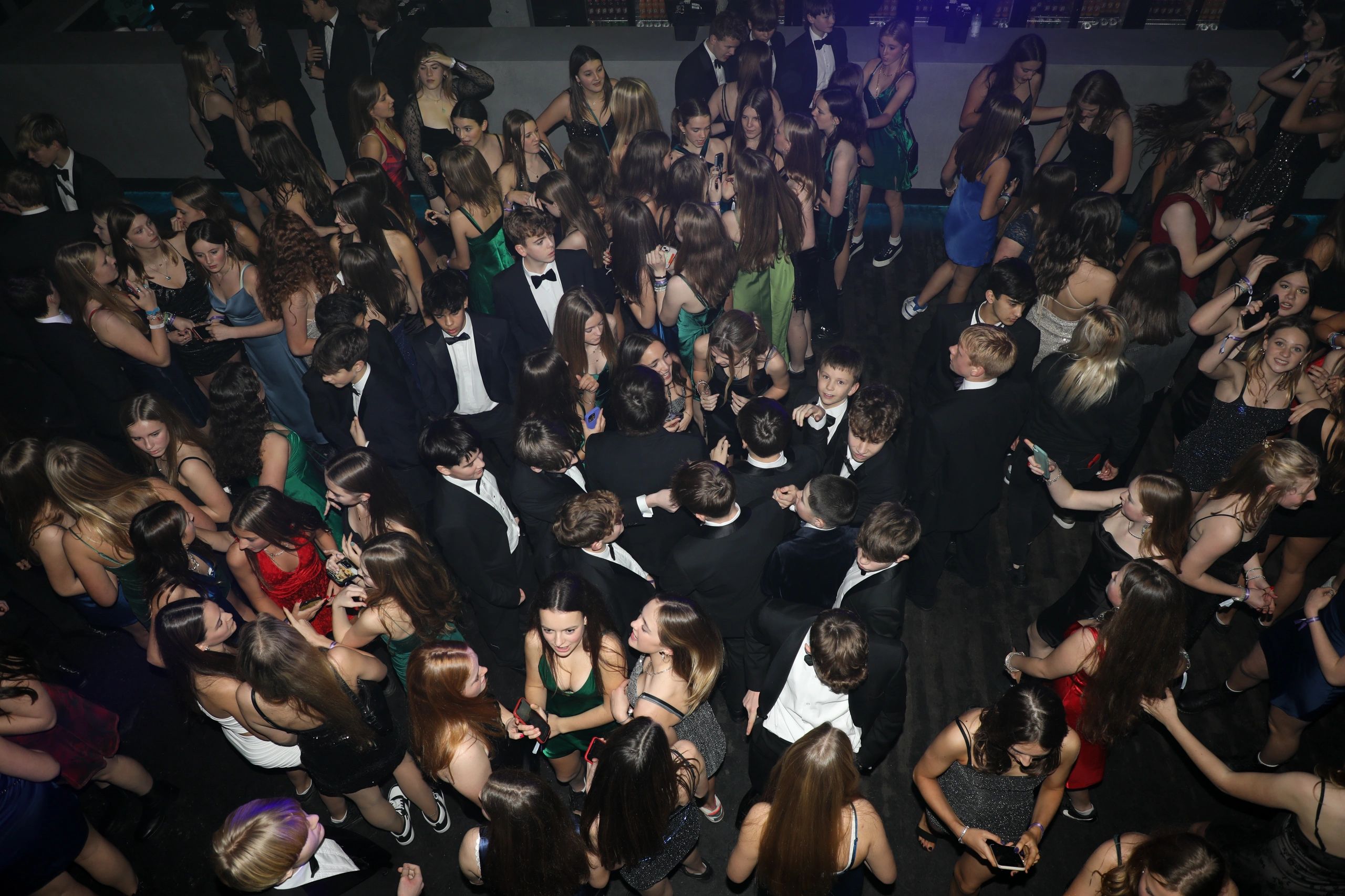 Photographers Bio | Feathers Ball Gallery