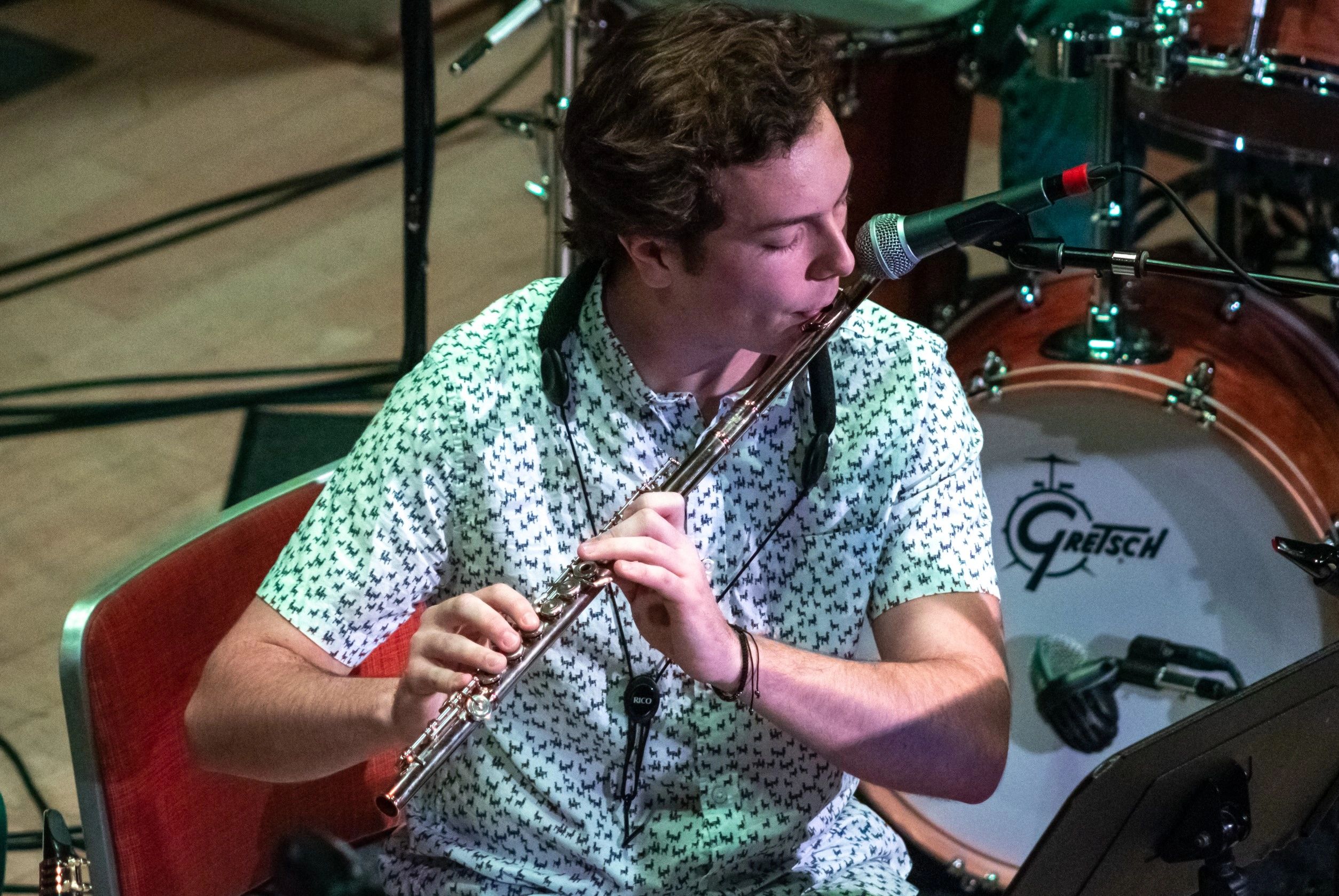 Max McMonigle | Professional Flute Player and Transcriptions