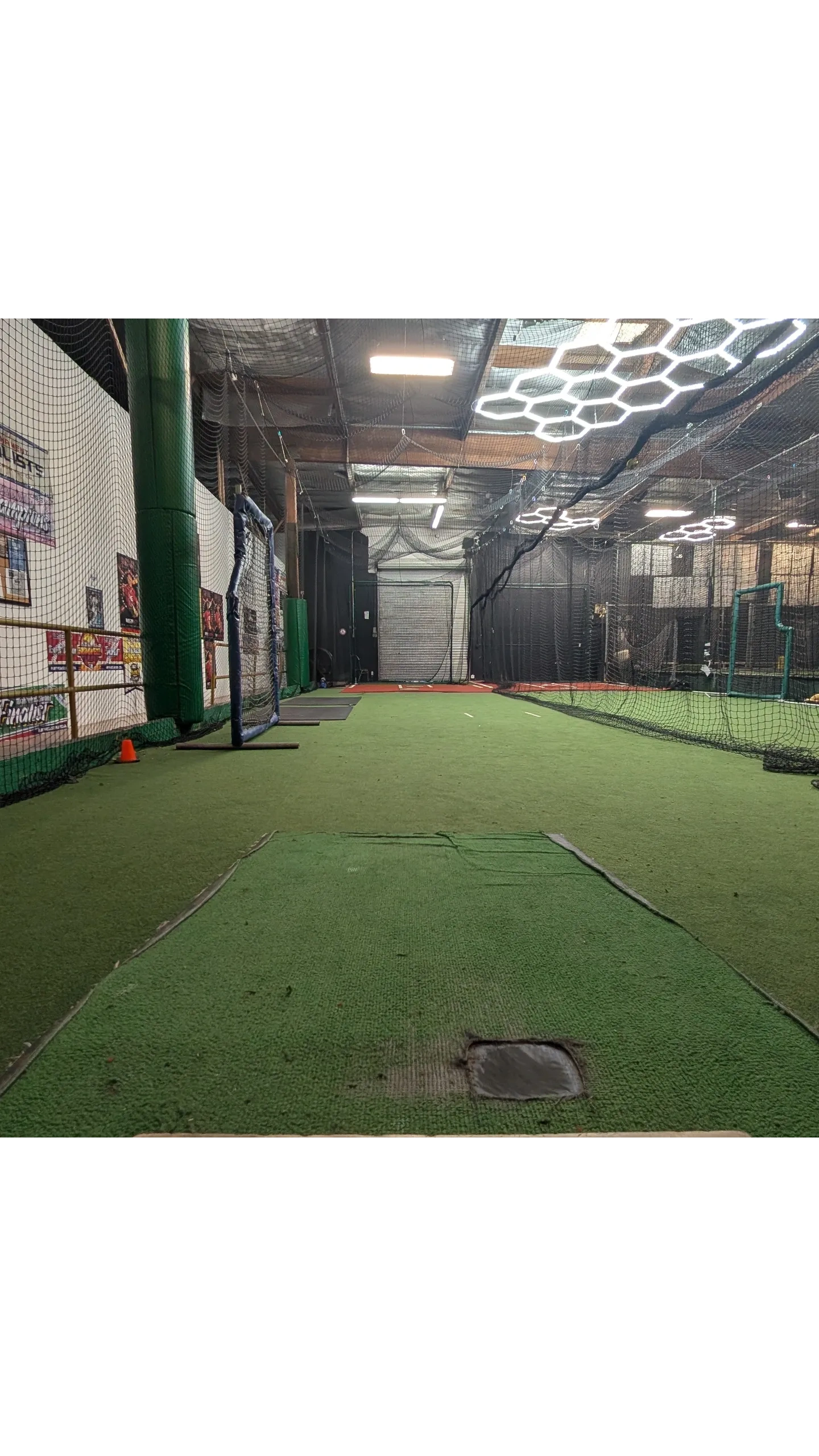Tunnel 4 Baseball/Softball and Live Pitch