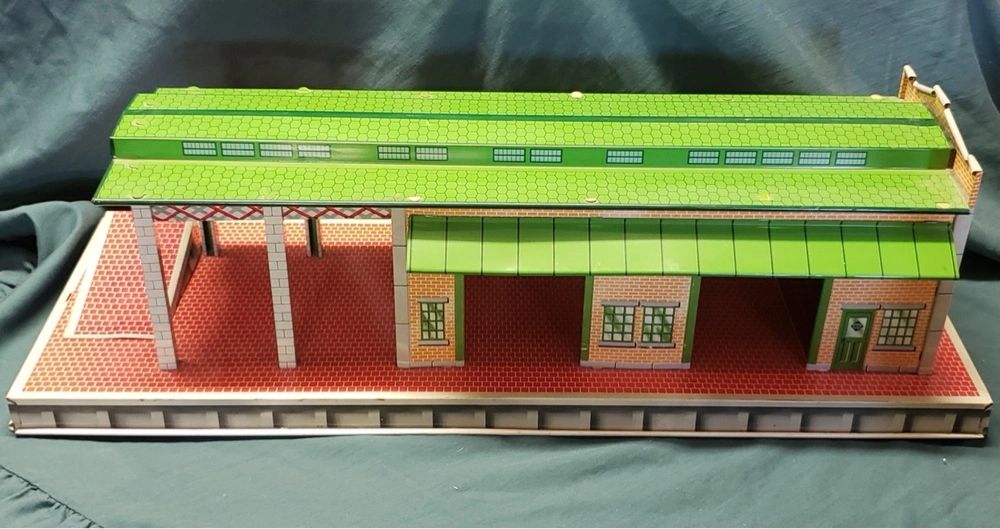 Marx Freight Terminal with Ramp