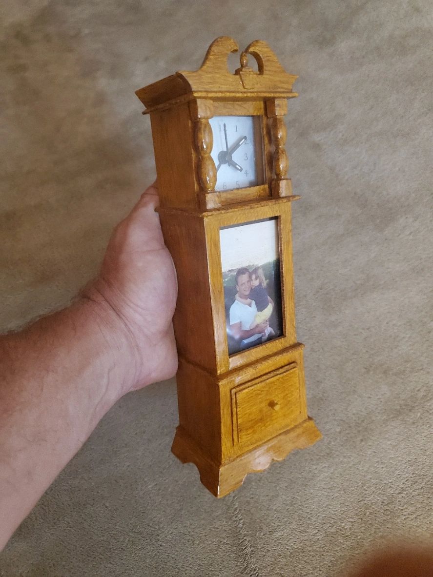 Alarm Clock/Picture Frame
