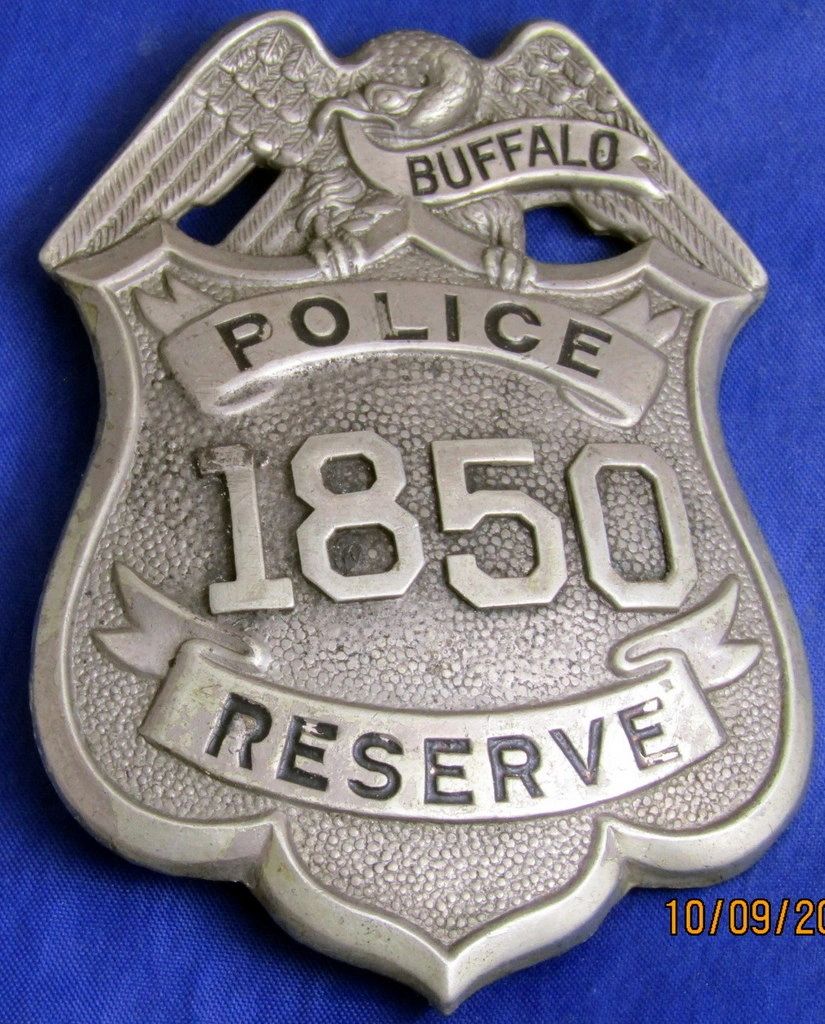 BUFFALO, NEW YORK POLICE RESERVE OFFICER BADGE
