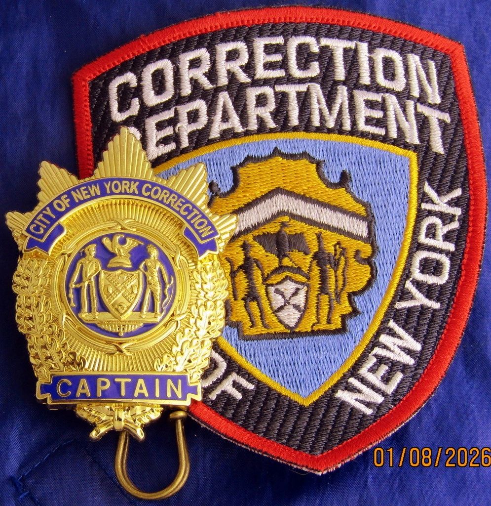 NEW YORK CITY CORRECTIONS CAPTAIN SHIELD WITH MATCHING SHOULDER PATCH