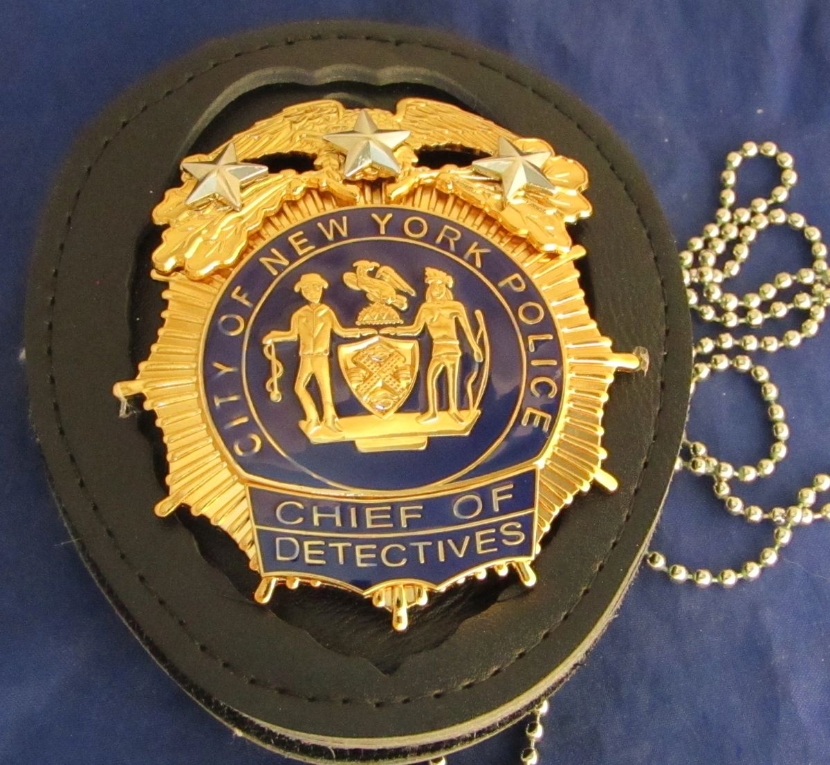 NYPD CHIEF OF DETECTIVES SHIELD (PROP BADGE) IN BELT CLIP/NECK HOLDER ...