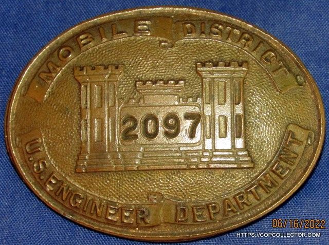 UNITED STATES ARMY ENGINEER DEPARTMENT MOBILE DISTRICT BADGE 2097