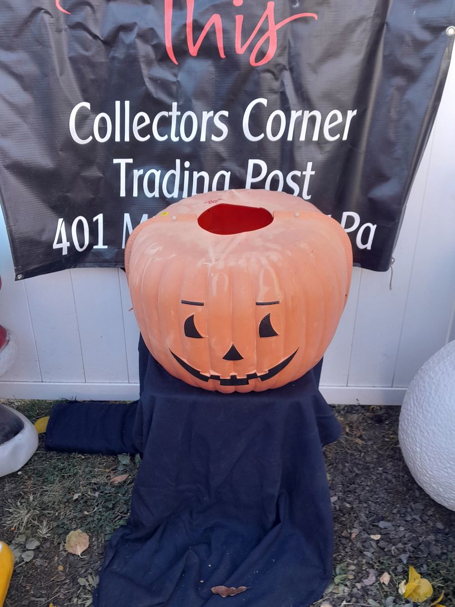 #1070 Pumpkin Lamp post cover Blow mold rare
