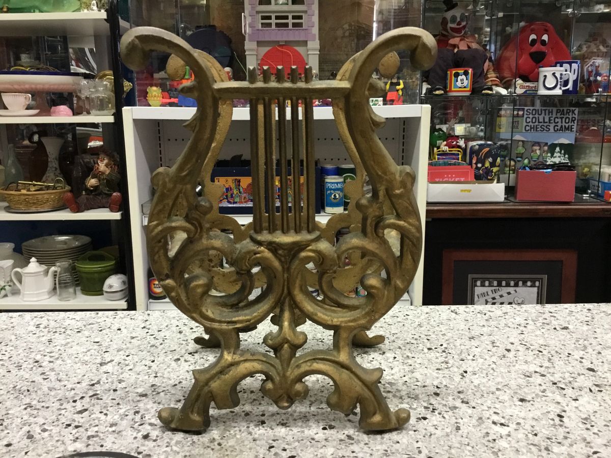 .Brass harp music rack