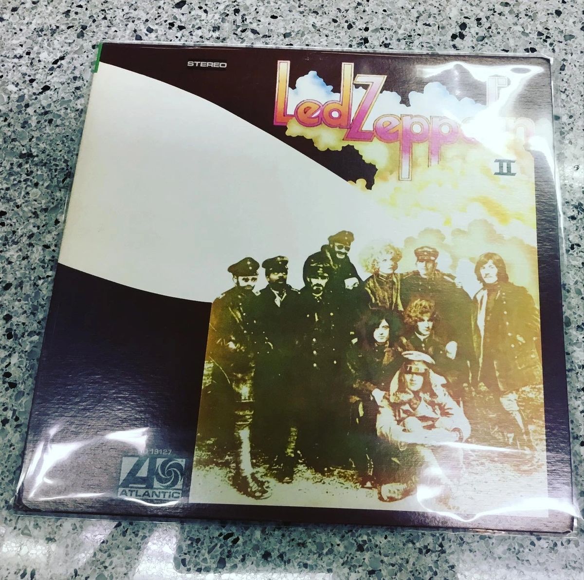 Led Zeppelin ll vinyl record