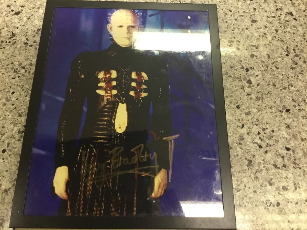 Hand Sign Picture Pin Head Hellraiser Doug Bradley 8x10