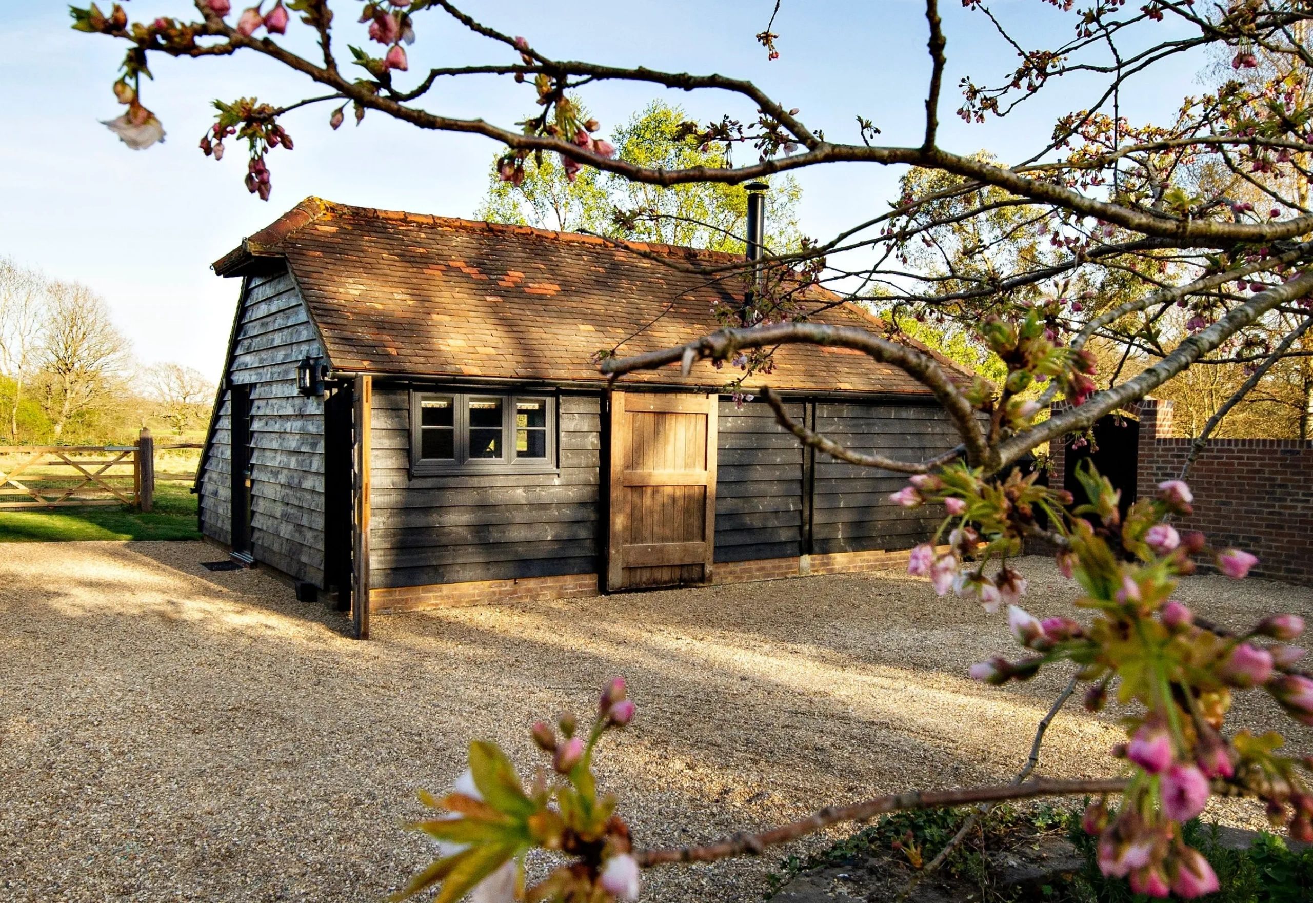 Luxury Romantic Self Catered Self Contained B&B - Red Kite Barn