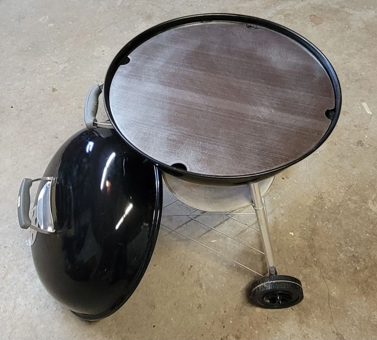 Outfitter's Edge™ 21 1/2" Solid Round Grill Skillet Insert