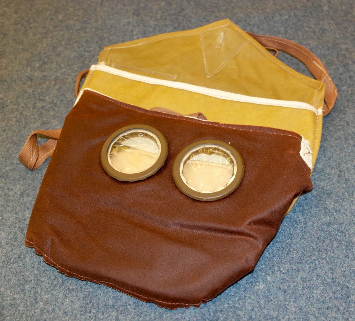 Reproduction M2 Gas Mask & Bag