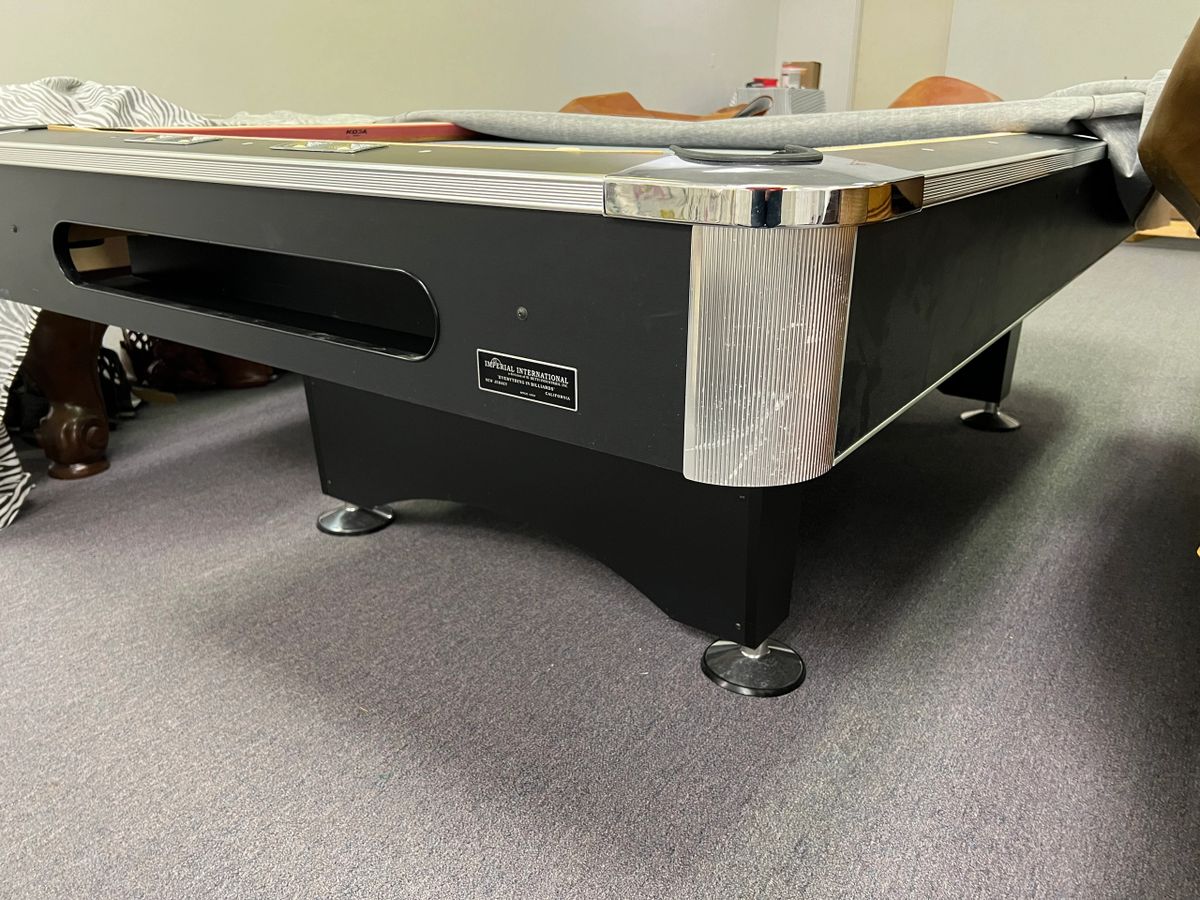 8’ Imperial International Pool Table