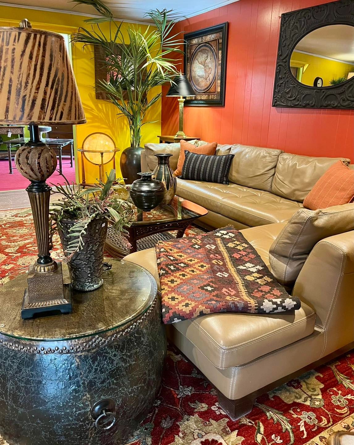 Three Sisters Consignment - High-End Consignment, Home Decor