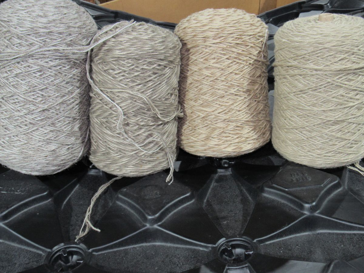 Multi-Strand BULKY YARN, MEDIUM Color, Rug Wool & Silk Blend, Approx ...