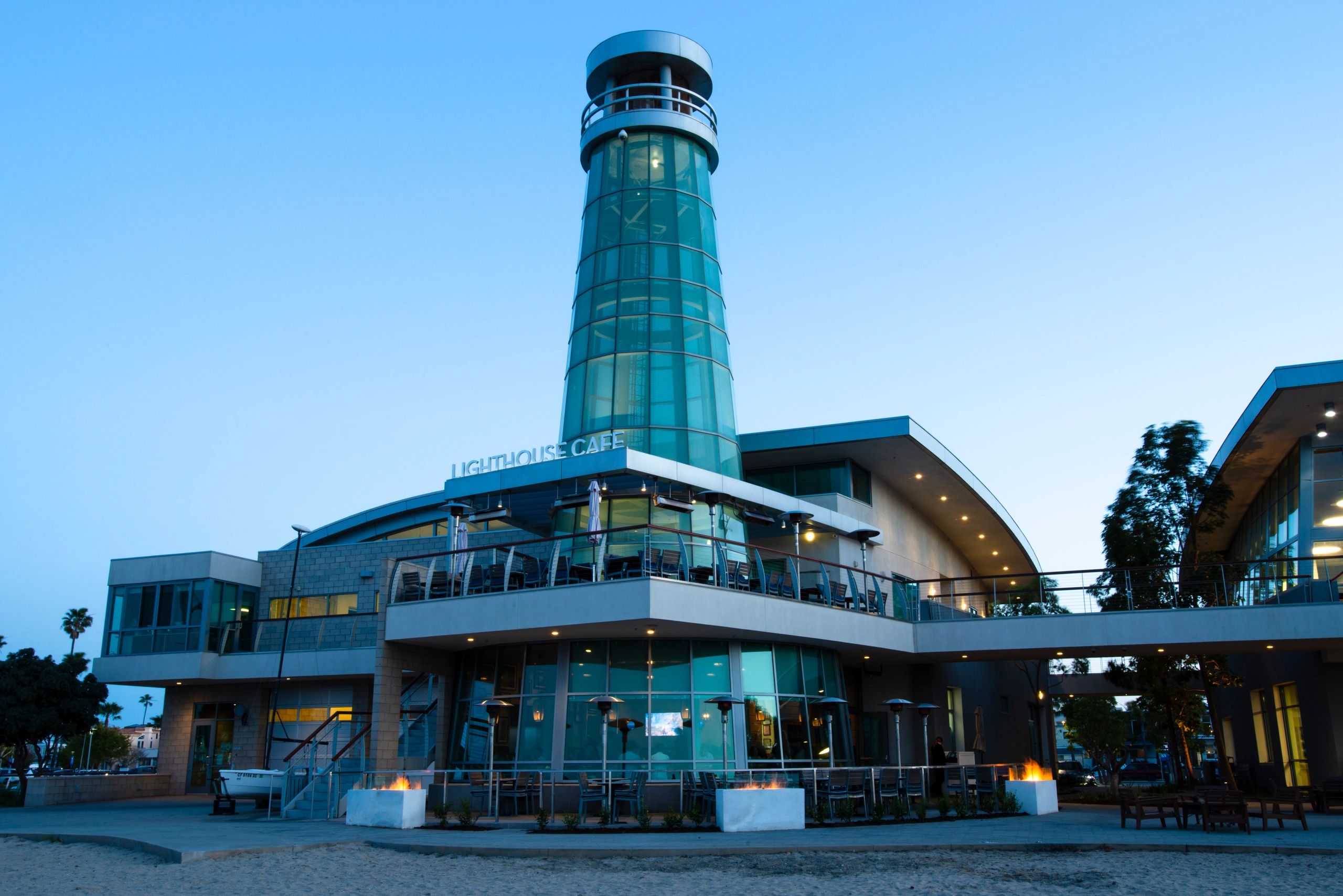 Lighthouse Café Debuts New Dock & Dine Program