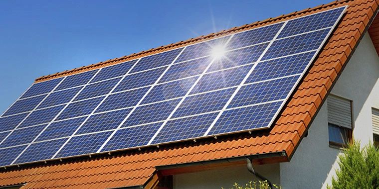 Guía para un Proyecto de Paneles Solares en tu Hogar