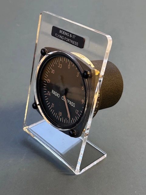 WWII B-17 Flying Fortress Bomber Gift. Original mounted Instrument