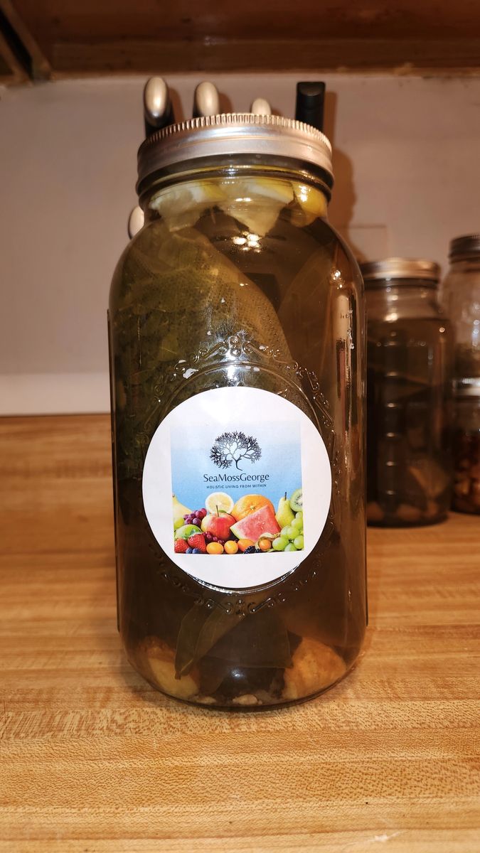 64 oz Moringa and Soursop leaf tea blend