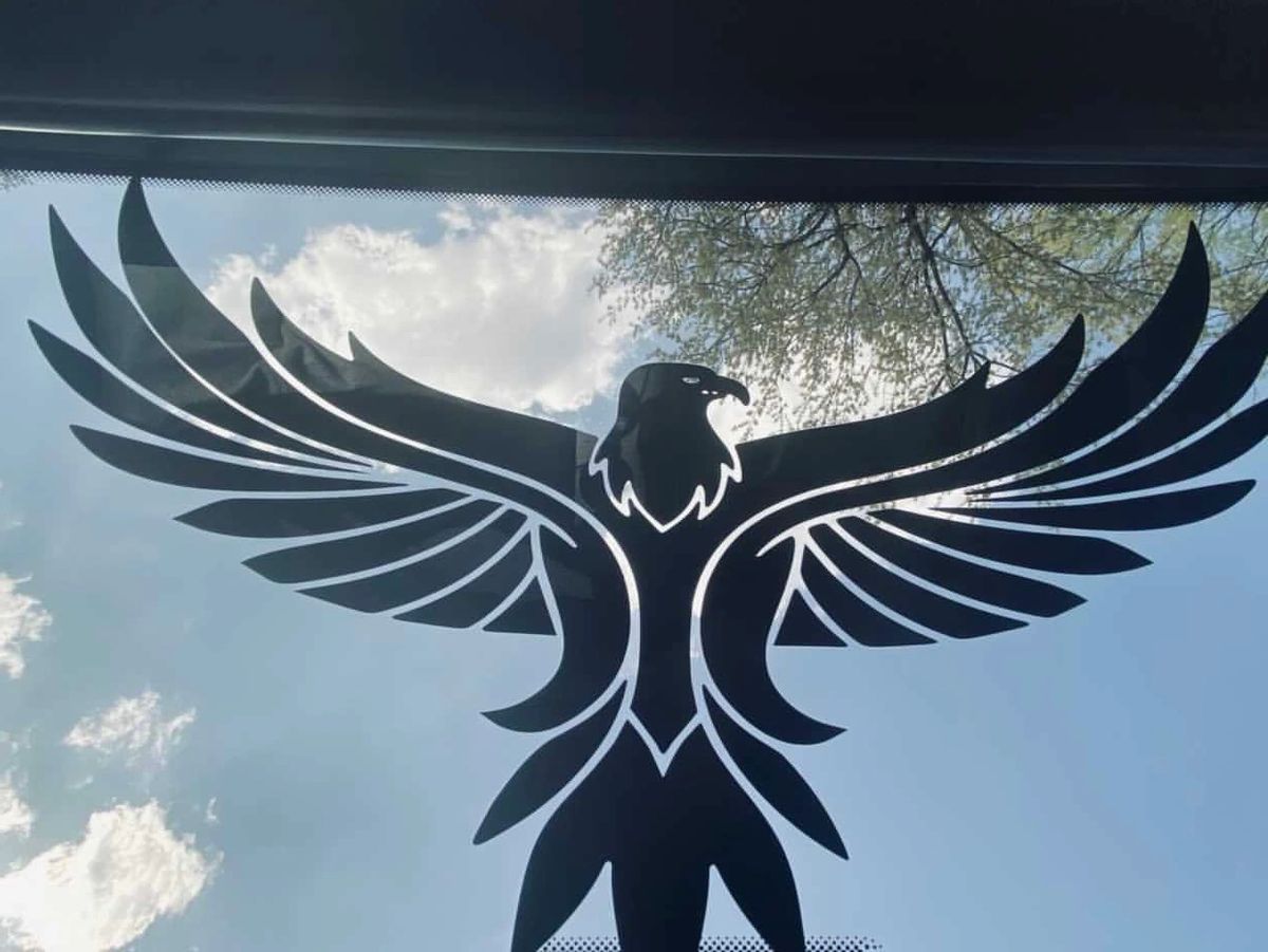 Custom Eagle 礪 Sunroof decal