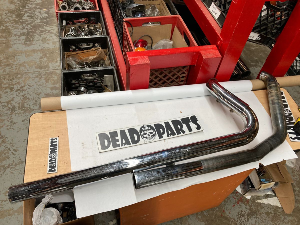 Harley 2 1/2" softail staggered exhaust pipes