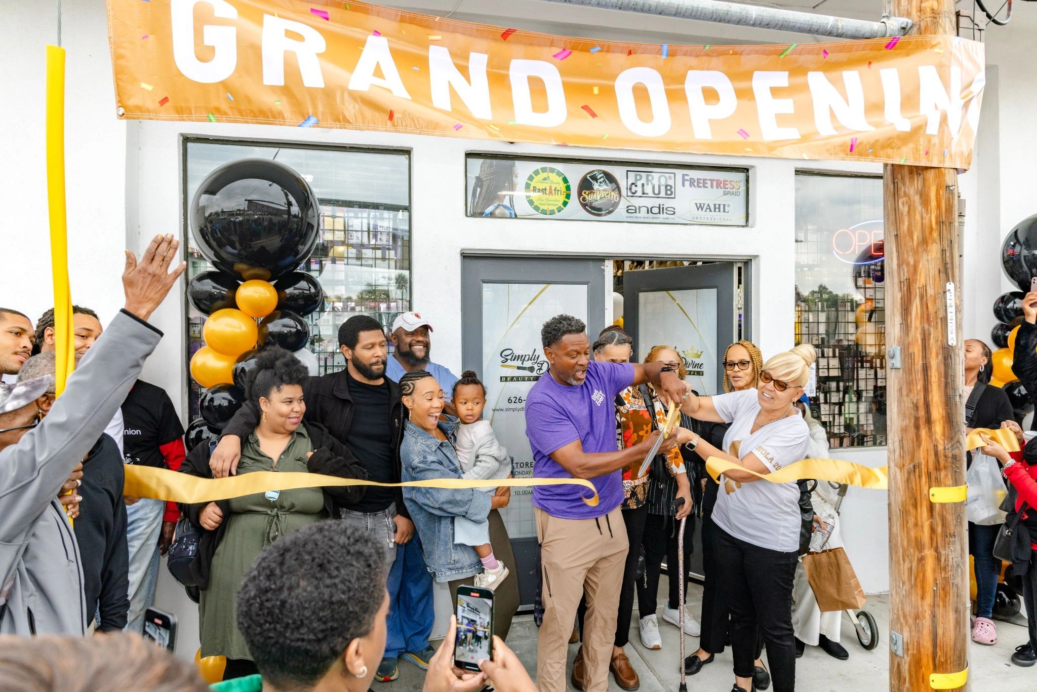 SIMPLY DIVINE BEAUTY SUPPLY NOW OPEN IN ALTADENA