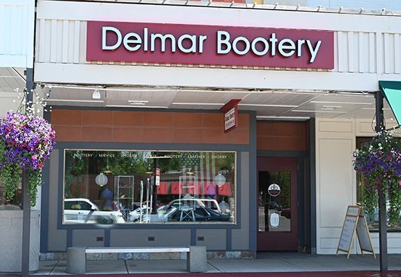 The Delmar Bootery Website - Home