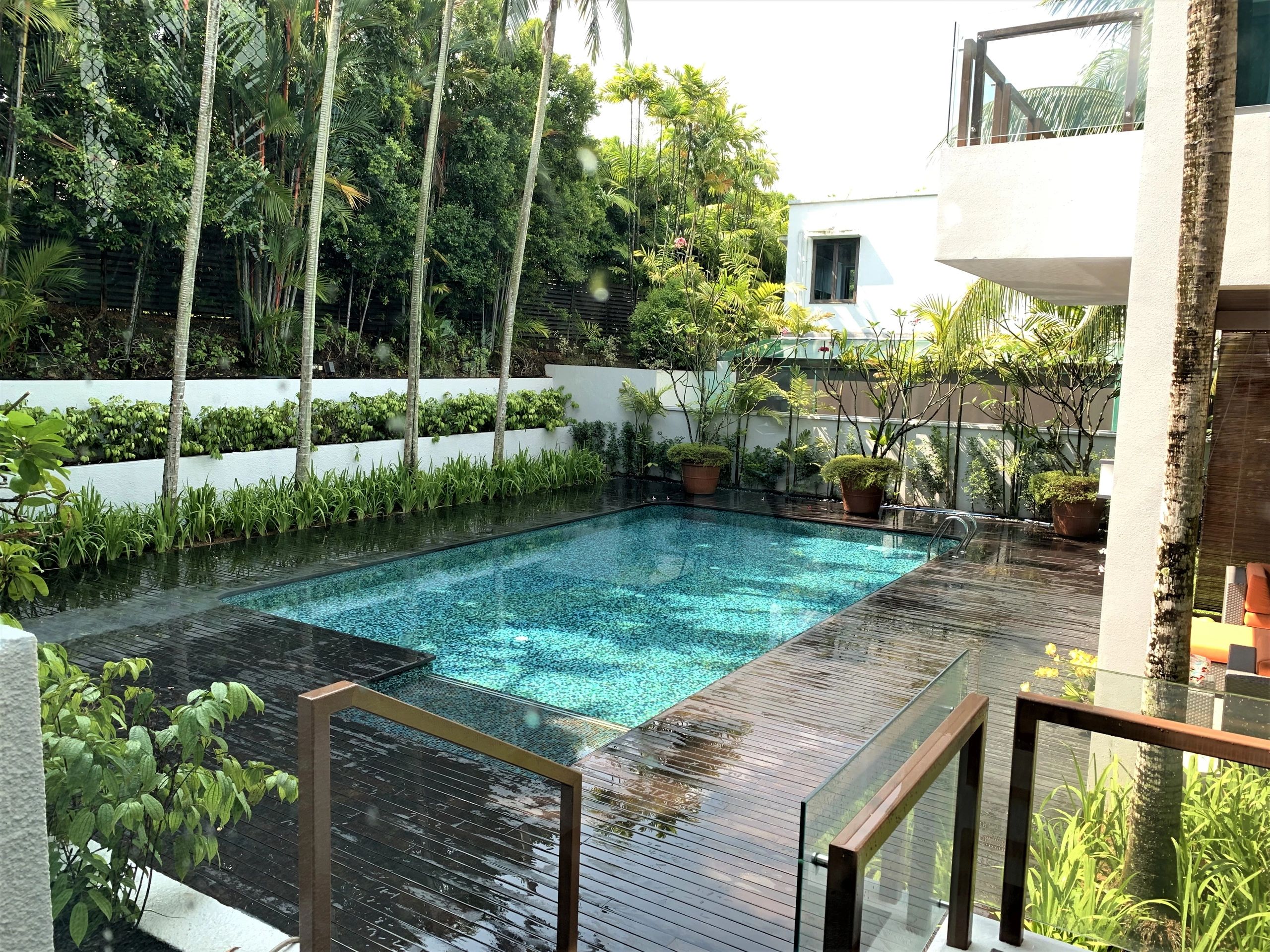 Corner GCB at Ford Avenue | Buyanhouse