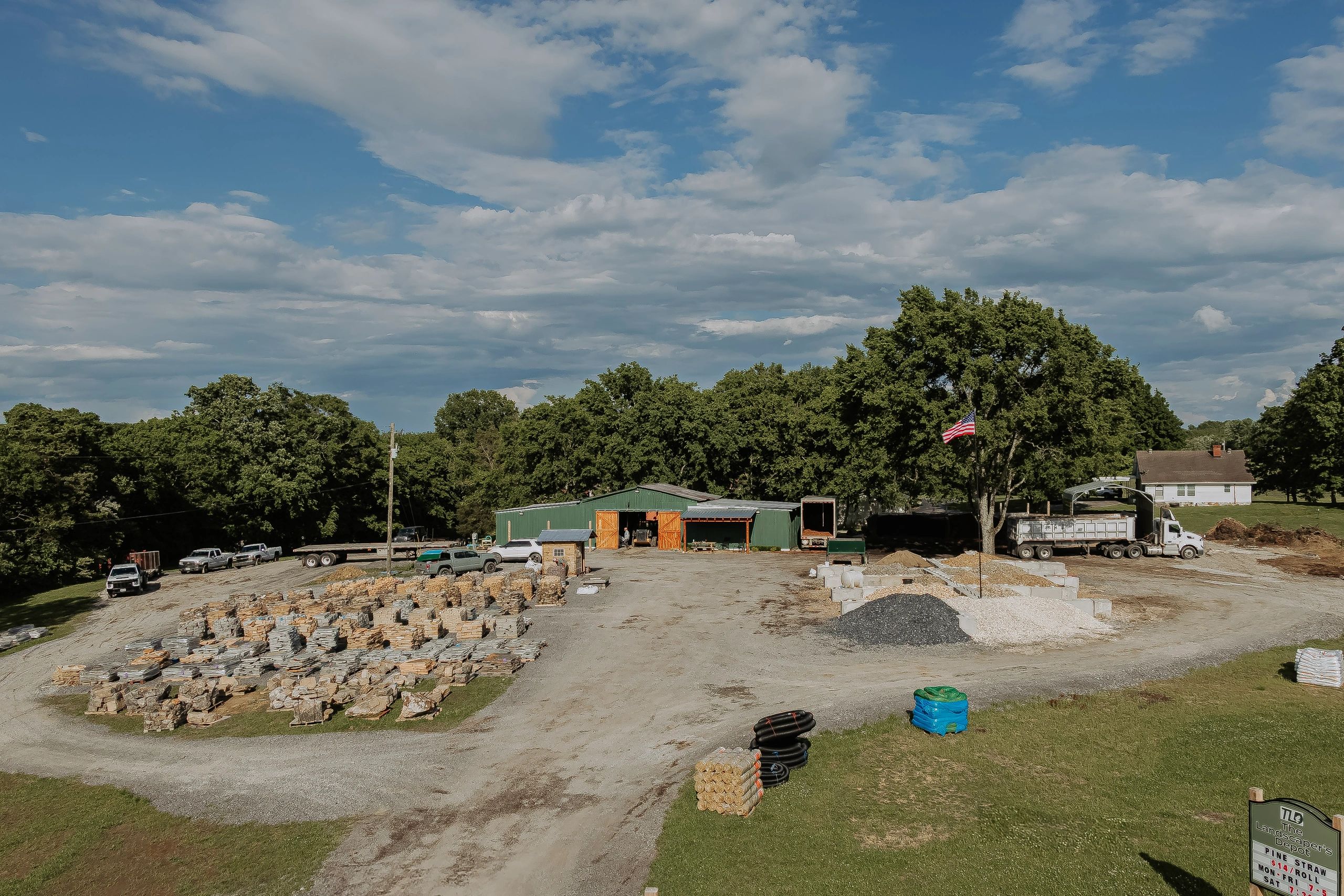 Rockmount Panels | The Landscaper's Depot