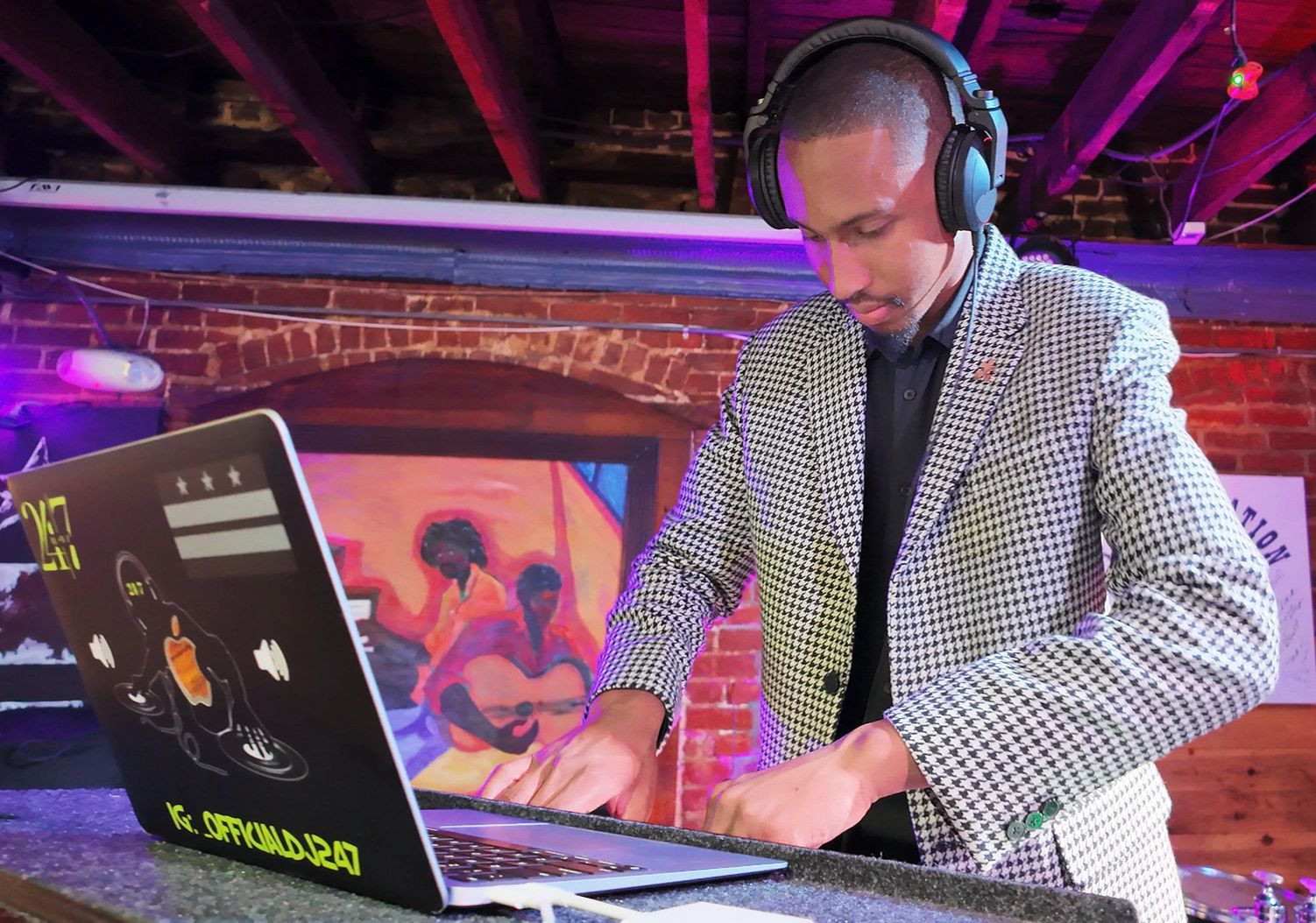 Official DJ 24/7